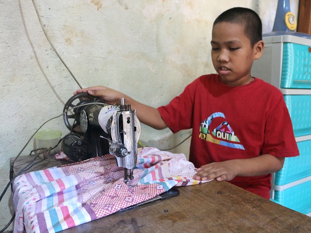 Understanding and accepting autism - Our Stories - Save the Children ...